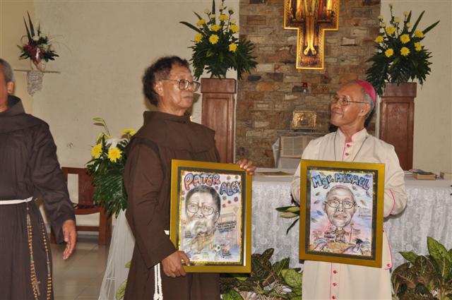 Pesta Emas Hidup Membiara Mgr. Michael Cosmas Angkur, OFM & Alex Lanur ...